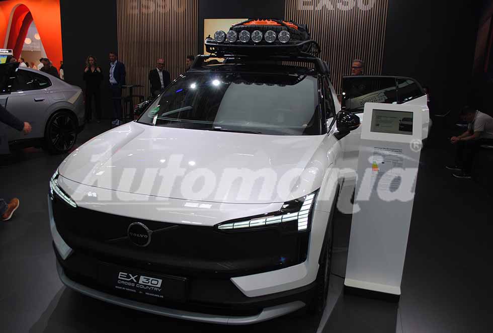 IAA-Mobility - Volvo Volvo EX30 Cross Country vista anteriore all´IAA ...