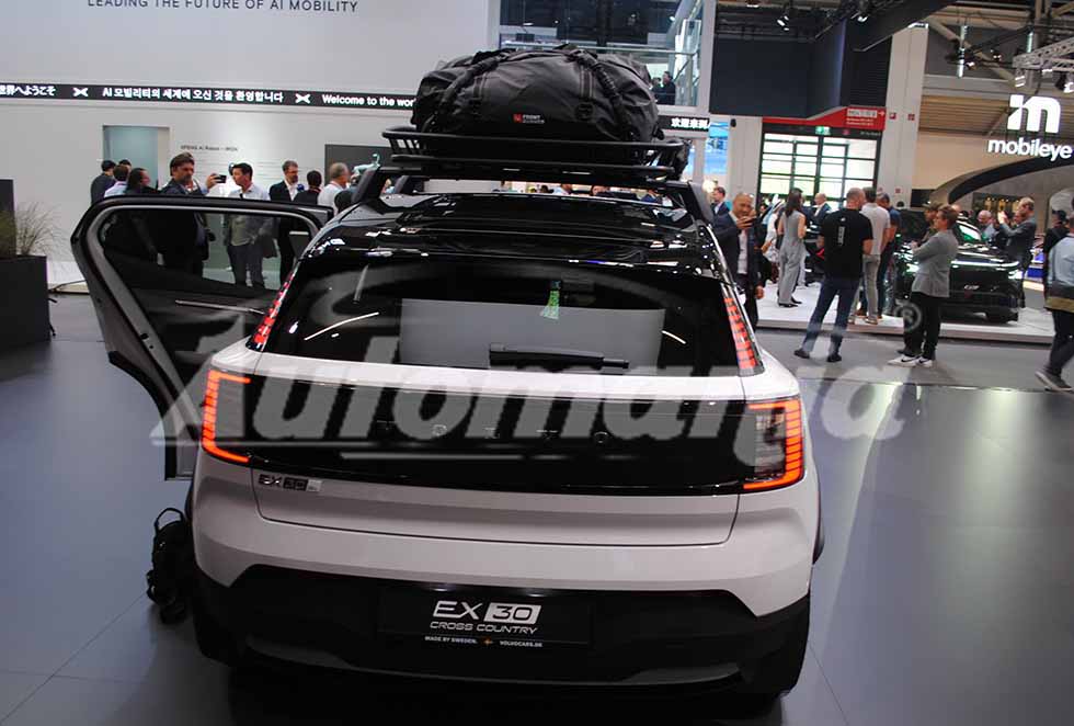 IAA-Mobility - Volvo Volvo EX30 Cross Country posteriore vettura all ...